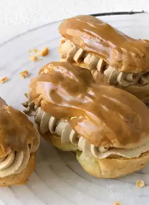 Mokka-Eclairs Rezept | Dr. Oetker